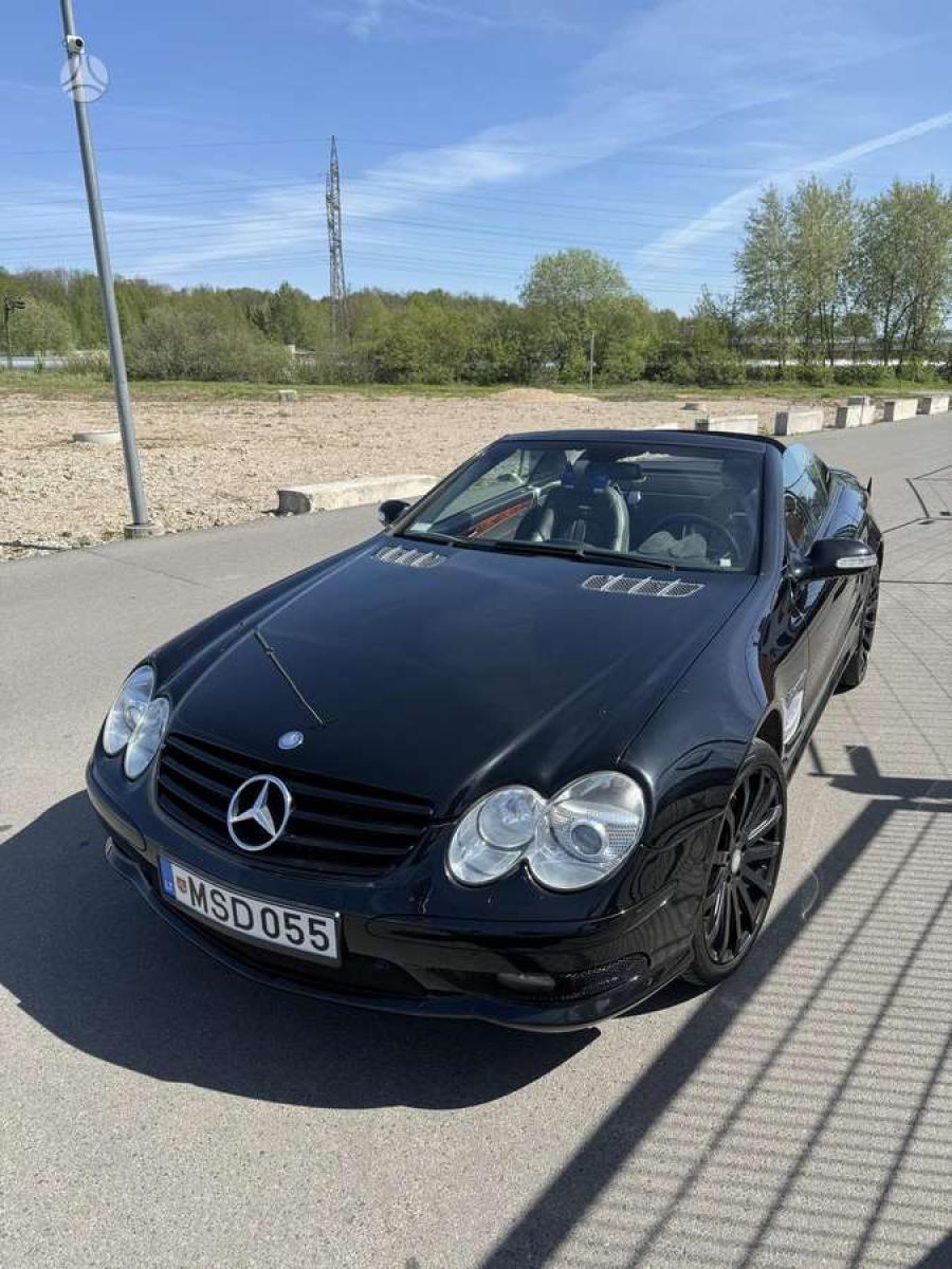 Black Mercedes-Benz SL 55 AMG 2003 in Kaunas, with an engine capacity of 5.44 L and mileage of 122 thousand km for 23999 €, photo 10 on AUTOMOTO.COM.LV