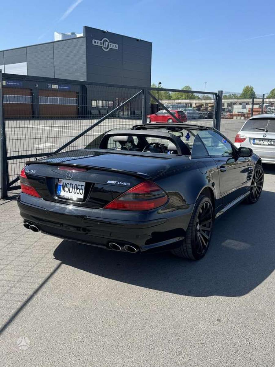 Black Mercedes-Benz SL 55 AMG 2003 in Kaunas, with an engine capacity of 5.44 L and mileage of 122 thousand km for 23999 €, photo 12 on AUTOMOTO.COM.LV