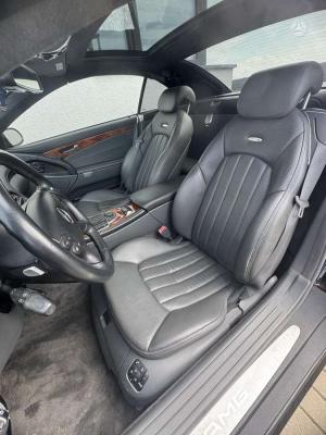 Black Mercedes-Benz SL 55 AMG 2003 in Kaunas, with an engine capacity of 5.44 L and mileage of 122 thousand km for 23999 €, photo 27 on AUTOMOTO.COM.LV