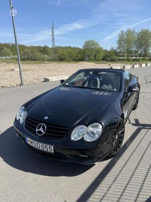 Black Mercedes-Benz SL 55 AMG 2003 in Kaunas, with an engine capacity of 5.44 L and mileage of 122 thousand km for 23999 €, photo 10 on AUTOMOTO.COM.LV