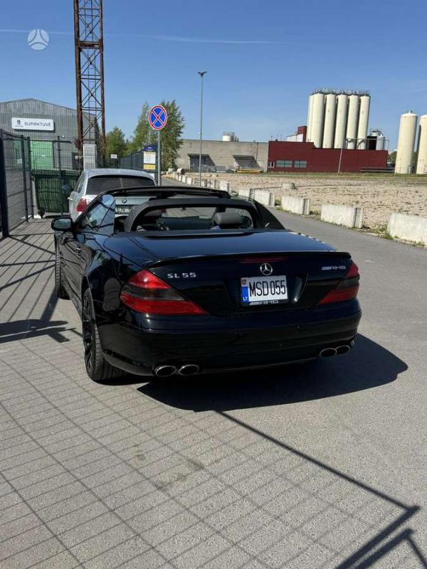 Black Mercedes-Benz SL 55 AMG 2003 in Kaunas, with an engine capacity of 5.44 L and mileage of 122 thousand km for 23999 €, photo 11 on AUTOMOTO.COM.LV