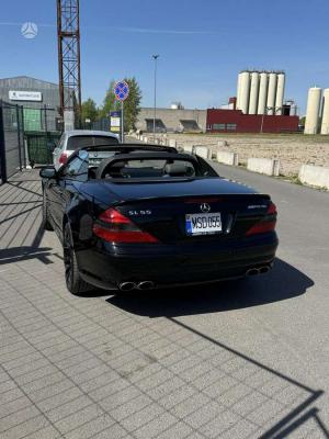 Black Mercedes-Benz SL 55 AMG 2003 in Kaunas, with an engine capacity of 5.44 L and mileage of 122 thousand km for 23999 €, photo 11 on AUTOMOTO.COM.LV
