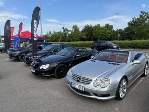 Black Mercedes-Benz SL 55 AMG 2003 in Kaunas, with an engine capacity of 5.44 L and mileage of 122 thousand km for 23999 €, photo 14 on AUTOMOTO.COM.LV