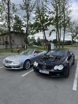 Black Mercedes-Benz SL 55 AMG 2003 in Kaunas, with an engine capacity of 5.44 L and mileage of 122 thousand km for 23999 €, photo 16 on AUTOMOTO.COM.LV