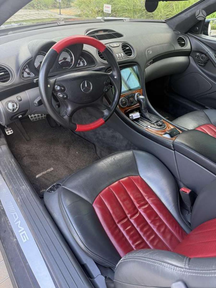 Melns Mercedes-Benz SL 55 AMG 2005 Viļņa, ar dzinēja tilpumu 5.44 L un nobraukumu 165 tūkst. km par 17000 €, foto 9 vietnē AUTOMOTO.COM.LV
