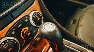 Pelēks Mercedes-Benz SL 55 AMG 2004 Jelgava, ar dzinēja tilpumu 5.50 L un nobraukumu 235 tūkst. km par 15200 €, foto 10 vietnē AUTOMOTO.COM.LV