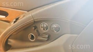 Pelēks Mercedes-Benz SL 55 AMG 2004 Jelgava, ar dzinēja tilpumu 5.50 L un nobraukumu 235 tūkst. km par 15200 €, foto 13 vietnē AUTOMOTO.COM.LV