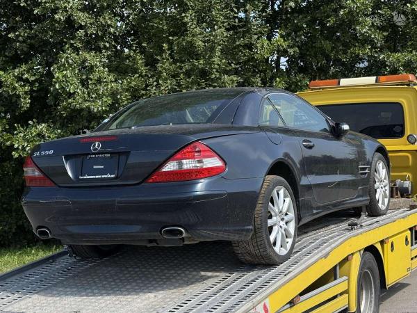 Melns Mercedes-Benz sl-550 2008 Klaipėda, ar dzinēja tilpumu 0.00 L un nobraukumu 115 tūkst. km par 3700 €, foto 4 vietnē AUTOMOTO.COM.LV
