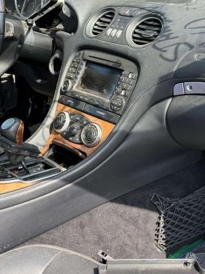 Черный Мерседес sl-550 2008 в Клайпеда, объемом двигателя 0.00 л и пробегом 115 тыс. км за 3700 €, фото 6 на AUTOMOTO.COM.LV