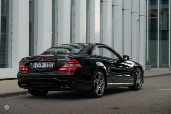 Melns Mercedes-Benz sl-550 2009 Viļņa, ar dzinēja tilpumu 0.55 L un nobraukumu 102 tūkst. km par 19500 €, foto 3 vietnē AUTOMOTO.COM.LV
