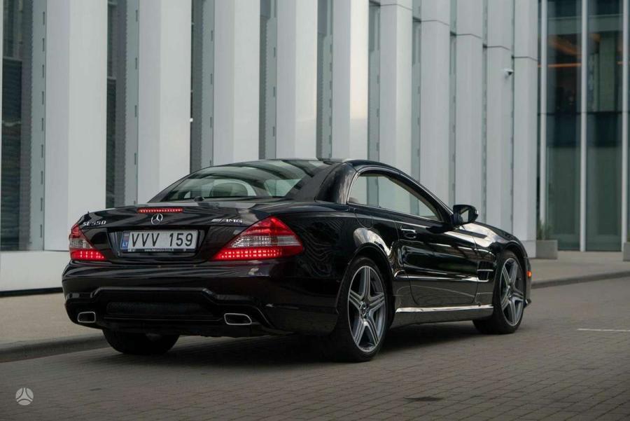 Melns Mercedes-Benz sl-550 2009 Viļņa, ar dzinēja tilpumu 0.55 L un nobraukumu 102 tūkst. km par 19500 €, foto 4 vietnē AUTOMOTO.COM.LV