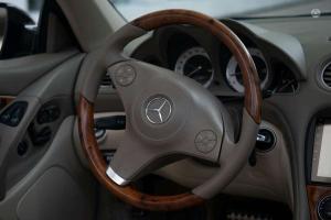 Melns Mercedes-Benz sl-550 2009 Viļņa, ar dzinēja tilpumu 0.55 L un nobraukumu 102 tūkst. km par 19500 €, foto 6 vietnē AUTOMOTO.COM.LV