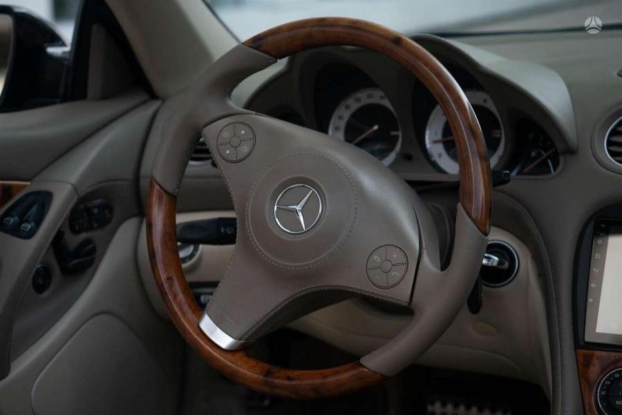 Melns Mercedes-Benz sl-550 2009 Viļņa, ar dzinēja tilpumu 0.55 L un nobraukumu 102 tūkst. km par 19500 €, foto 6 vietnē AUTOMOTO.COM.LV