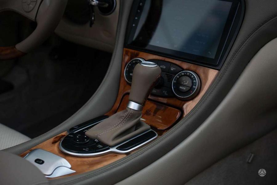 Melns Mercedes-Benz sl-550 2009 Viļņa, ar dzinēja tilpumu 0.55 L un nobraukumu 102 tūkst. km par 19500 €, foto 8 vietnē AUTOMOTO.COM.LV