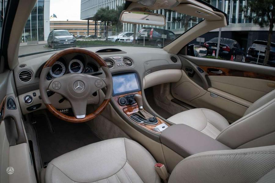 Melns Mercedes-Benz sl-550 2009 Viļņa, ar dzinēja tilpumu 0.55 L un nobraukumu 102 tūkst. km par 19500 €, foto 9 vietnē AUTOMOTO.COM.LV