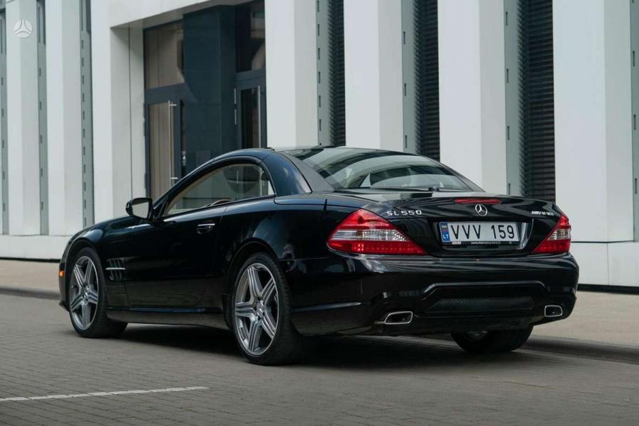 Melns Mercedes-Benz sl-550 2009 Viļņa, ar dzinēja tilpumu 0.55 L un nobraukumu 102 tūkst. km par 19500 €, foto 12 vietnē AUTOMOTO.COM.LV