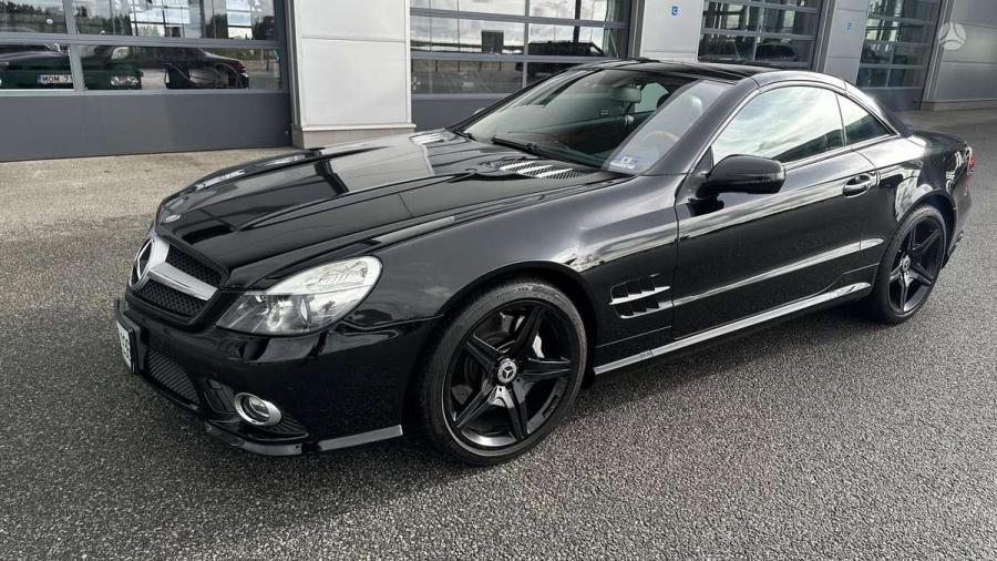 Черный Мерседес sl-550 2011 в Клайпеда, объемом двигателя 5.50 л и пробегом 104 тыс. км за 24200 €, фото 3 на AUTOMOTO.COM.LV