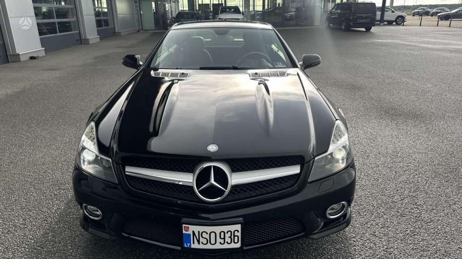 Черный Мерседес sl-550 2011 в Клайпеда, объемом двигателя 5.50 л и пробегом 104 тыс. км за 24200 €, фото 6 на AUTOMOTO.COM.LV