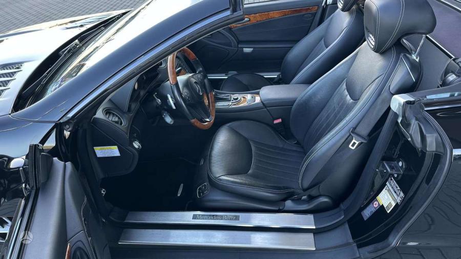 Черный Мерседес sl-550 2011 в Клайпеда, объемом двигателя 5.50 л и пробегом 104 тыс. км за 24200 €, фото 11 на AUTOMOTO.COM.LV