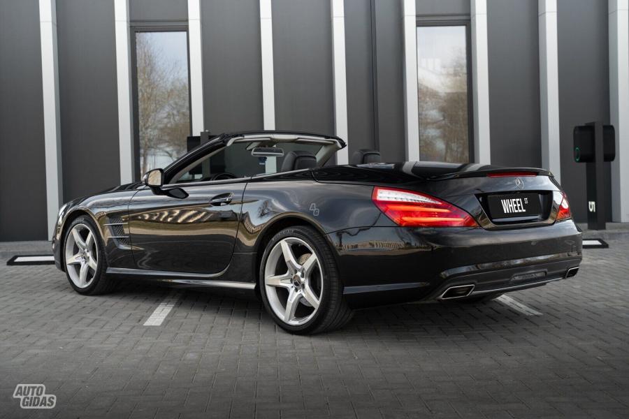 Melns Mercedes-Benz sl-550 2013 Viļņa, ar dzinēja tilpumu 4.70 L un nobraukumu 64 tūkst. km par 34500 €, foto 6 vietnē AUTOMOTO.COM.LV