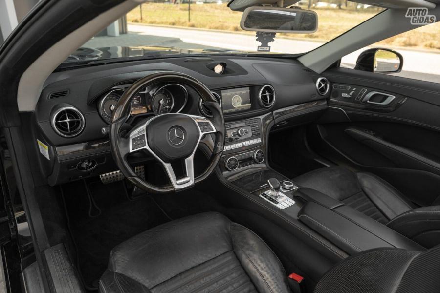 Melns Mercedes-Benz sl-550 2013 Viļņa, ar dzinēja tilpumu 4.70 L un nobraukumu 64 tūkst. km par 34500 €, foto 16 vietnē AUTOMOTO.COM.LV
