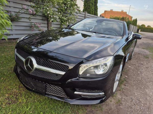 Melns Mercedes-Benz sl-550 2013 Rīga, ar dzinēja tilpumu 5.50 L un nobraukumu 109 tūkst. km par 22400 €, foto 2 vietnē AUTOMOTO.COM.LV