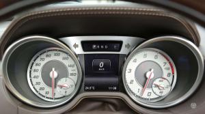 Красный Мерседес sl-550 2016 в Вильнюс, объемом двигателя 4.70 л и пробегом 104 тыс. км за 29900 €, фото 16 на AUTOMOTO.COM.LV