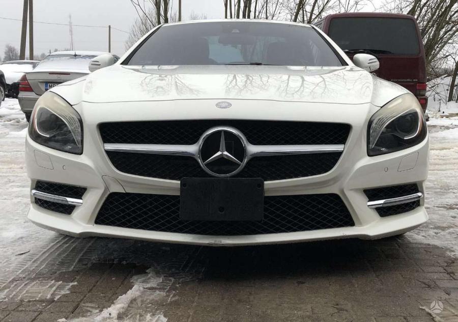 Balts Mercedes-Benz sl-550 2013 Viļņa, ar dzinēja tilpumu 4.70 L un nobraukumu 95 tūkst. km par 18900 €, foto 4 vietnē AUTOMOTO.COM.LV