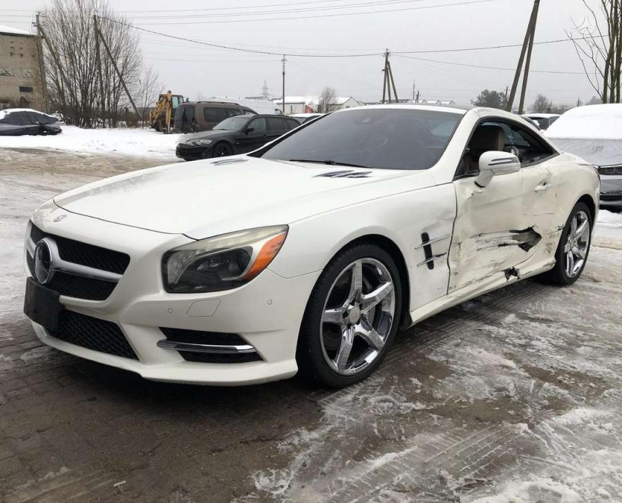 Balts Mercedes-Benz sl-550 2013 Viļņa, ar dzinēja tilpumu 4.70 L un nobraukumu 95 tūkst. km par 18900 €, foto 5 vietnē AUTOMOTO.COM.LV