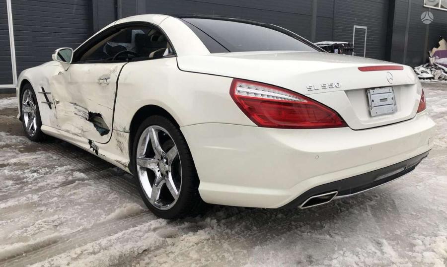Balts Mercedes-Benz sl-550 2013 Viļņa, ar dzinēja tilpumu 4.70 L un nobraukumu 95 tūkst. km par 18900 €, foto 7 vietnē AUTOMOTO.COM.LV