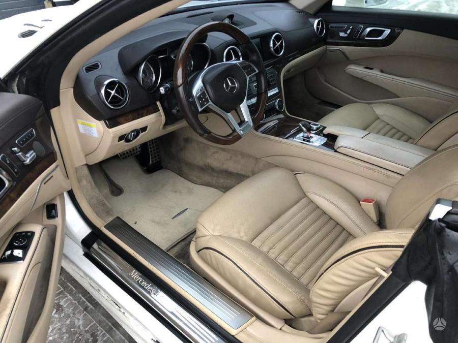 Balts Mercedes-Benz sl-550 2013 Viļņa, ar dzinēja tilpumu 4.70 L un nobraukumu 95 tūkst. km par 18900 €, foto 11 vietnē AUTOMOTO.COM.LV
