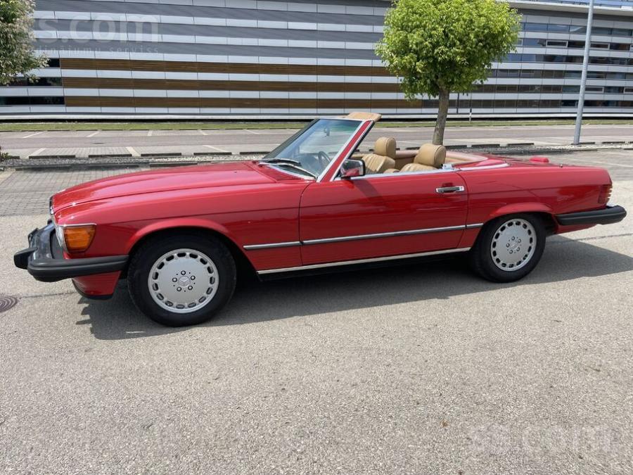 Sarkans Mercedes-Benz SL 560 1988 Rīga, ar dzinēja tilpumu 5.60 L un nobraukumu 127 tūkst. km par 25000 €, foto 1 vietnē AUTOMOTO.COM.LV