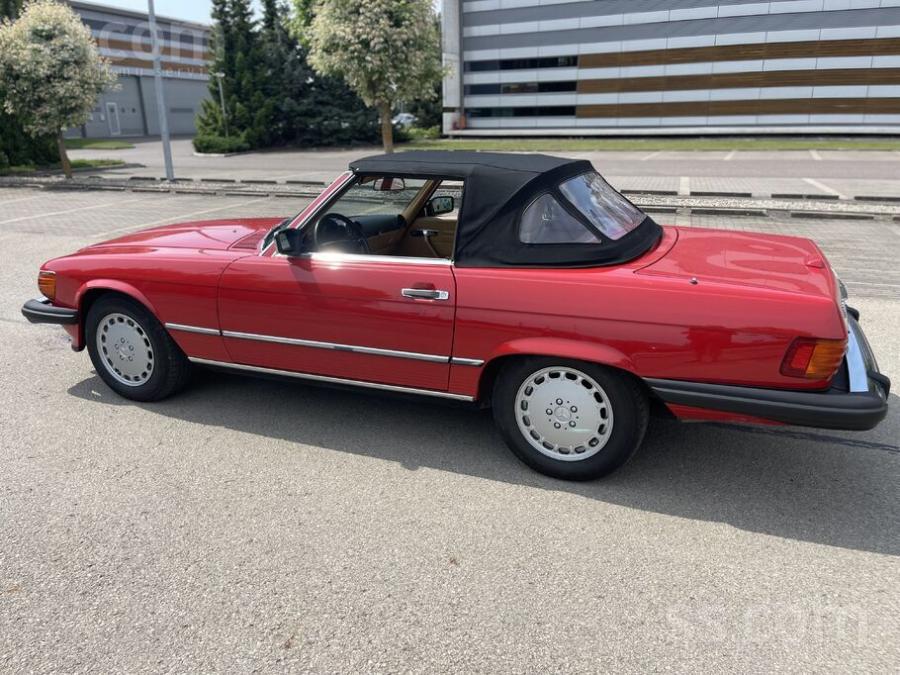 Sarkans Mercedes-Benz SL 560 1988 Rīga, ar dzinēja tilpumu 5.60 L un nobraukumu 127 tūkst. km par 25000 €, foto 12 vietnē AUTOMOTO.COM.LV