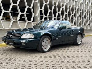 Zaļš Mercedes-Benz sl-600 1994 Viļņa, ar dzinēja tilpumu 5.99 L un nobraukumu 92 tūkst. km par 20999 €, foto  vietnē AUTOMOTO.COM.LV