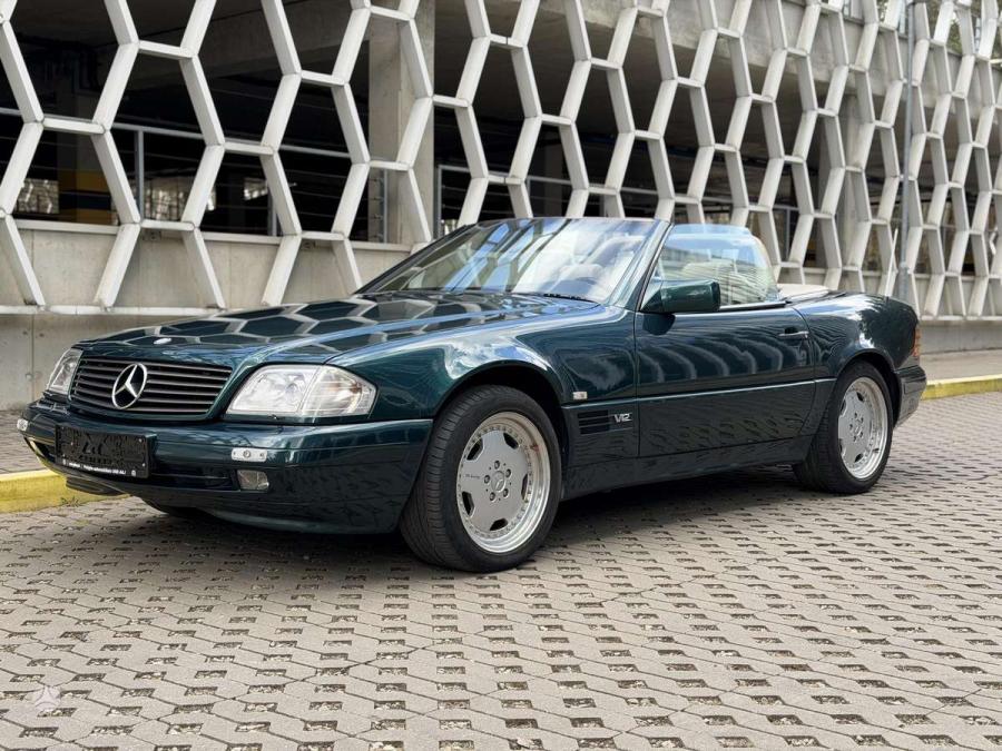 Zaļš Mercedes-Benz sl-600 1994 Viļņa, ar dzinēja tilpumu 5.99 L un nobraukumu 92 tūkst. km par 20999 €, foto 1 vietnē AUTOMOTO.COM.LV