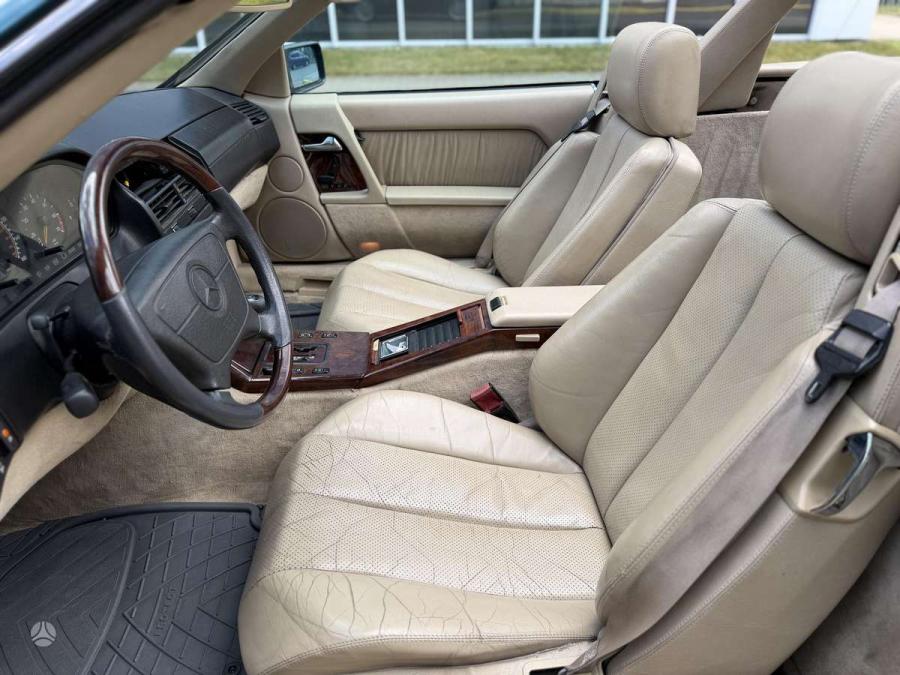 Zaļš Mercedes-Benz sl-600 1994 Viļņa, ar dzinēja tilpumu 5.99 L un nobraukumu 92 tūkst. km par 20999 €, foto 8 vietnē AUTOMOTO.COM.LV