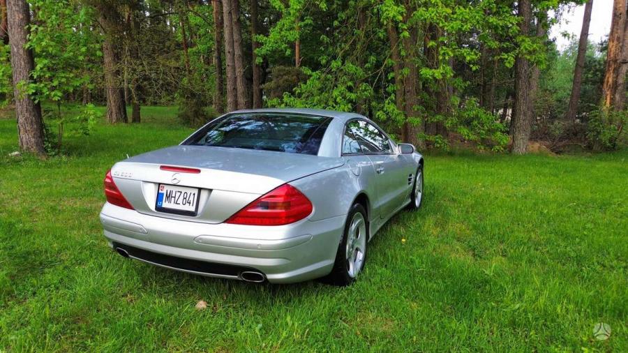 Grey Mercedes-Benz sl-600 2004 in Ukmerge, with an engine capacity of 5.51 L and mileage of 93 thousand km for 29500 €, photo 8 on AUTOMOTO.COM.LV