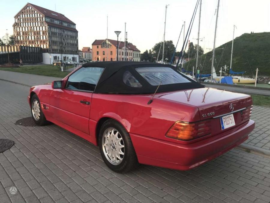 Red Mercedes-Benz sl-600 1993 in Klaipeda, with an engine capacity of 6.00 L and mileage of 199 thousand km for 19600 €, photo 3 on AUTOMOTO.COM.LV