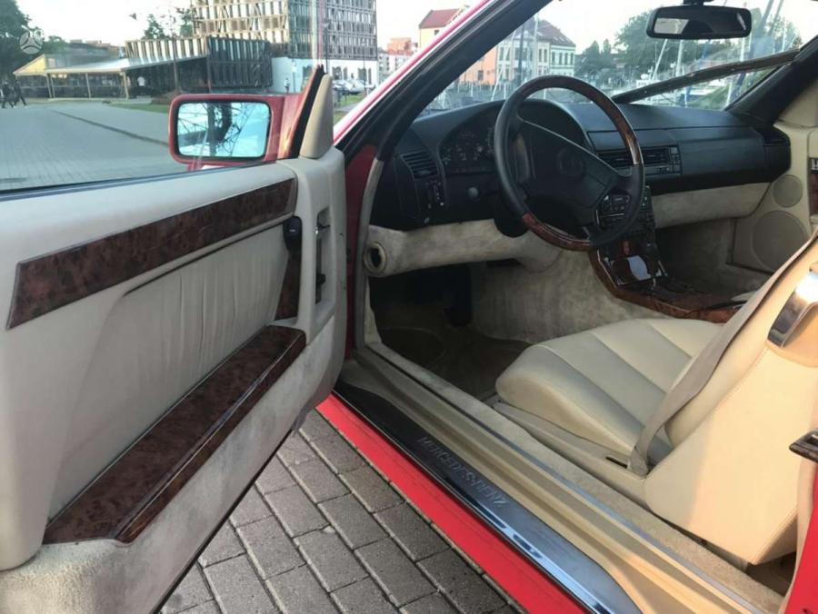 Red Mercedes-Benz sl-600 1993 in Klaipeda, with an engine capacity of 6.00 L and mileage of 199 thousand km for 19600 €, photo 11 on AUTOMOTO.COM.LV