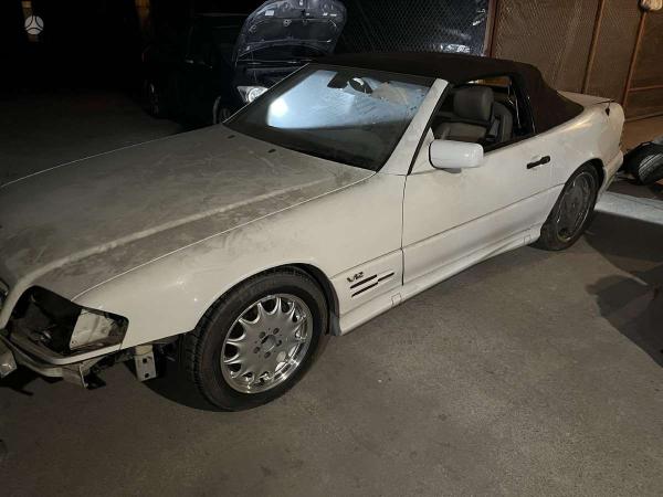 Balts Mercedes-Benz sl-600 1998 Klaipėda, ar dzinēja tilpumu 6.00 L un nobraukumu 371 tūkst. km par 7000 €, foto 1 vietnē AUTOMOTO.COM.LV