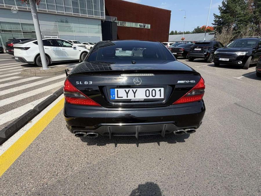 Black Mercedes-Benz SL 63 AMG 2009 in Vilnius, with an engine capacity of 6.21 L and mileage of 184 thousand km for 45000 €, photo 17 on AUTOMOTO.COM.LV