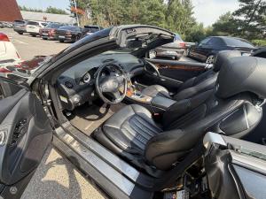 Black Mercedes-Benz SL 63 AMG 2009 in Vilnius, with an engine capacity of 6.21 L and mileage of 184 thousand km for 45000 €, photo 23 on AUTOMOTO.COM.LV