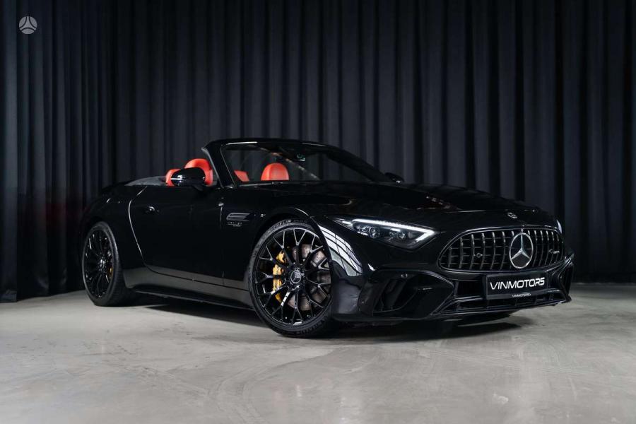 Черный Мерседес SL 63 AMG 2022 в Вильнюс, объемом двигателя 3.98 л и пробегом 35 тыс. км за 104999 €, фото 4 на AUTOMOTO.COM.LV
