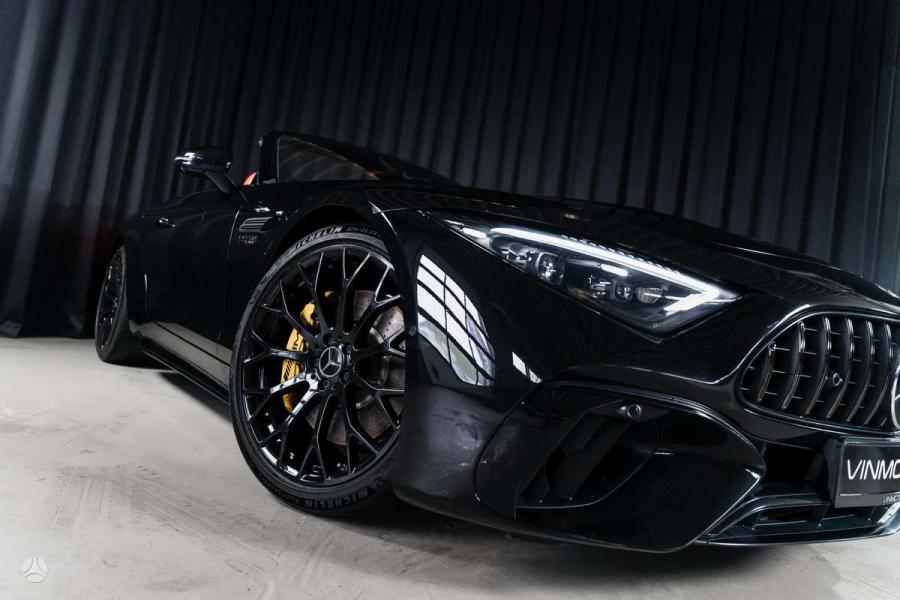 Черный Мерседес SL 63 AMG 2022 в Вильнюс, объемом двигателя 3.98 л и пробегом 35 тыс. км за 104999 €, фото 18 на AUTOMOTO.COM.LV