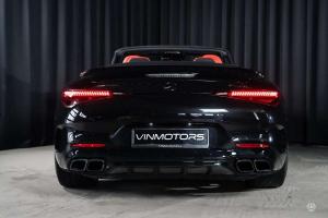 Черный Мерседес SL 63 AMG 2022 в Вильнюс, объемом двигателя 3.98 л и пробегом 35 тыс. км за 104999 €, фото 22 на AUTOMOTO.COM.LV