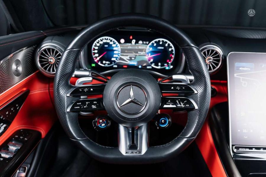 Черный Мерседес SL 63 AMG 2022 в Вильнюс, объемом двигателя 3.98 л и пробегом 35 тыс. км за 104999 €, фото 30 на AUTOMOTO.COM.LV