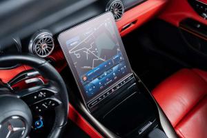 Черный Мерседес SL 63 AMG 2022 в Вильнюс, объемом двигателя 3.98 л и пробегом 35 тыс. км за 104999 €, фото 33 на AUTOMOTO.COM.LV