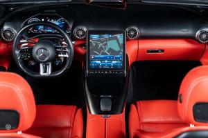 Черный Мерседес SL 63 AMG 2022 в Вильнюс, объемом двигателя 3.98 л и пробегом 35 тыс. км за 104999 €, фото 38 на AUTOMOTO.COM.LV
