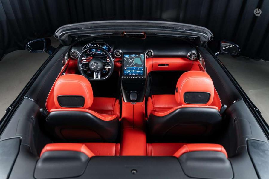 Черный Мерседес SL 63 AMG 2022 в Вильнюс, объемом двигателя 3.98 л и пробегом 35 тыс. км за 104999 €, фото 40 на AUTOMOTO.COM.LV