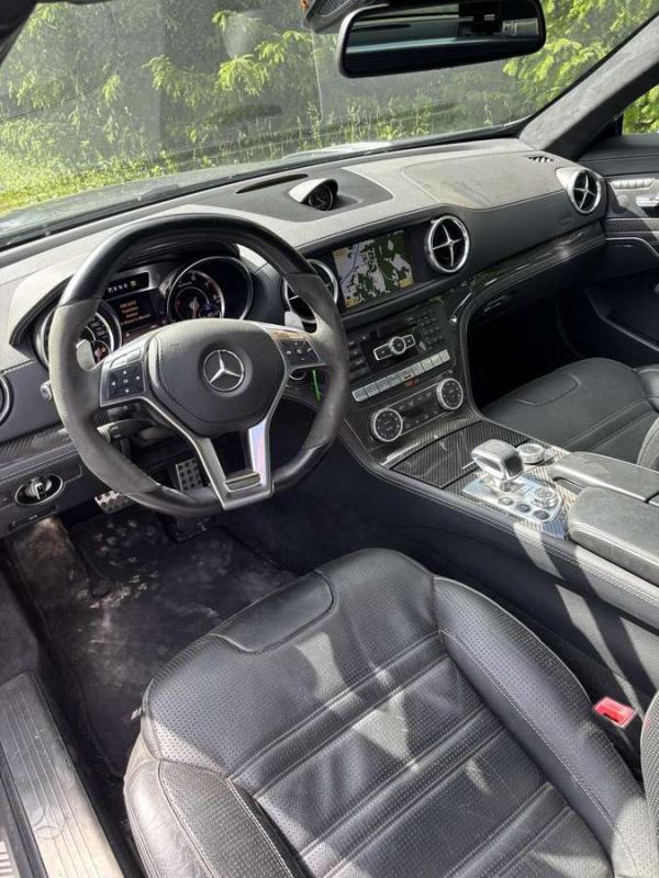 Pelēks Mercedes-Benz SL 63 AMG 2013 Kauņa, ar dzinēja tilpumu 5.46 L un nobraukumu 36 tūkst. km par 23999 €, foto 8 vietnē AUTOMOTO.COM.LV
